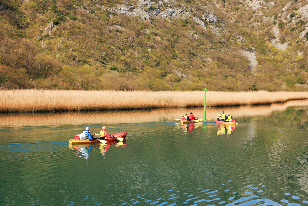 Kayaking down Zrmanja canyon from Obrovac | Magic Croatia